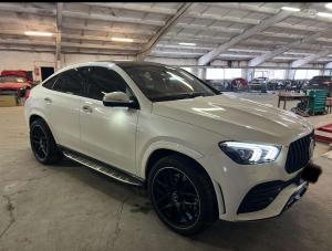 Balts Mercedes-Benz GLE 400 2023 Ukmergė, ar dzinēja tilpumu 2.93 L un nobraukumu 58 tūkst. km par 39950 €, foto  vietnē AUTOMOTO.COM.LV