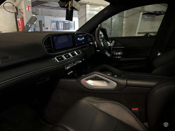 Balts Mercedes-Benz GLE 400 2023 Ukmergė, ar dzinēja tilpumu 2.93 L un nobraukumu 58 tūkst. km par 39950 €, foto 9 vietnē AUTOMOTO.COM.LV