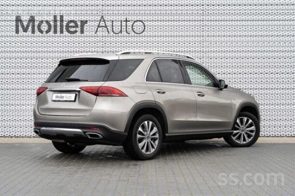 Желтый Мерседес ГЛE 400 2020 в Рига, объемом двигателя 3.00 л и пробегом 73 тыс. км за 57000 €, фото 3 на AUTOMOTO.COM.LV