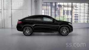 Черный Мерседес GLE 43 AMG 2017 в Рига, объемом двигателя 3.00 л и пробегом 170 тыс. км за 29900 €, фото 4 на AUTOMOTO.COM.LV