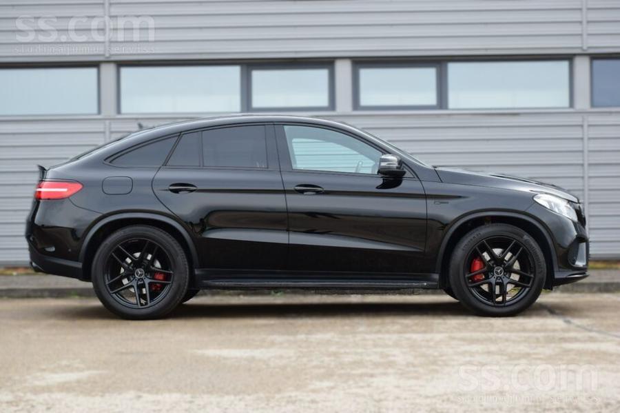 Черный Мерседес GLE 43 AMG 2017 в Рига, объемом двигателя 3.00 л и пробегом 170 тыс. км за 29990 €, фото 5 на AUTOMOTO.COM.LV