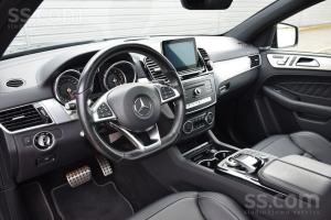 Черный Мерседес GLE 43 AMG 2017 в Рига, объемом двигателя 3.00 л и пробегом 170 тыс. км за 29990 €, фото 23 на AUTOMOTO.COM.LV