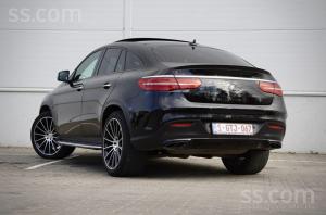 Черный Мерседес GLE 43 AMG 2018 в Рига, объемом двигателя 3.00 л и пробегом 255 тыс. км за 33000 €, фото 6 на AUTOMOTO.COM.LV