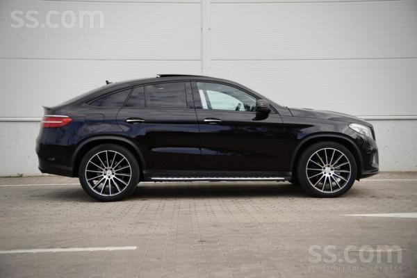 Melns Mercedes-Benz GLE 43 AMG 2018 Rīga, ar dzinēja tilpumu 3.00 L un nobraukumu 255 tūkst. km par 33000 €, foto 6 vietnē AUTOMOTO.COM.LV