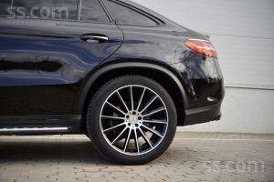 Черный Мерседес GLE 43 AMG 2018 в Рига, объемом двигателя 3.00 л и пробегом 255 тыс. км за 33000 €, фото 8 на AUTOMOTO.COM.LV