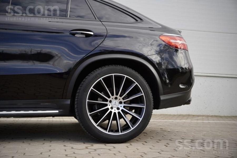 Черный Мерседес GLE 43 AMG 2018 в Рига, объемом двигателя 3.00 л и пробегом 255 тыс. км за 33000 €, фото 8 на AUTOMOTO.COM.LV
