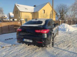 Black Mercedes-Benz GLE 43 AMG 2017 in Jonava, with an engine capacity of 3.00 L and mileage of 151 thousand km for 36500 €, photo 5 on AUTOMOTO.COM.LV