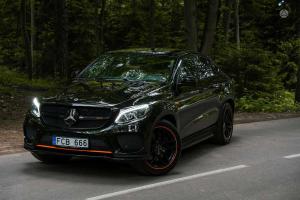 Melns Mercedes-Benz GLE 43 AMG 2018 Kauņa, ar dzinēja tilpumu 3.00 L un nobraukumu 165 tūkst. km par 37999 €, foto 5 vietnē AUTOMOTO.COM.LV