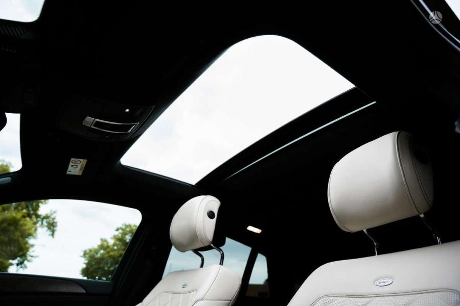 Melns Mercedes-Benz GLE 43 AMG 2018 Kauņa, ar dzinēja tilpumu 3.00 L un nobraukumu 165 tūkst. km par 37999 €, foto 18 vietnē AUTOMOTO.COM.LV