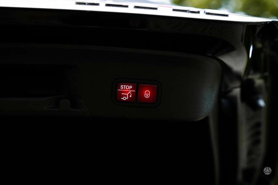 Melns Mercedes-Benz GLE 43 AMG 2018 Kauņa, ar dzinēja tilpumu 3.00 L un nobraukumu 165 tūkst. km par 37999 €, foto 20 vietnē AUTOMOTO.COM.LV