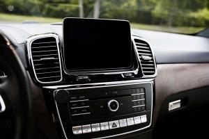 Melns Mercedes-Benz GLE 43 AMG 2018 Kauņa, ar dzinēja tilpumu 3.00 L un nobraukumu 165 tūkst. km par 37999 €, foto 26 vietnē AUTOMOTO.COM.LV