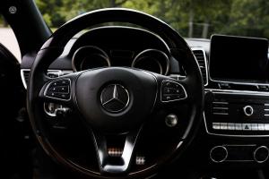 Melns Mercedes-Benz GLE 43 AMG 2018 Kauņa, ar dzinēja tilpumu 3.00 L un nobraukumu 165 tūkst. km par 37999 €, foto 28 vietnē AUTOMOTO.COM.LV