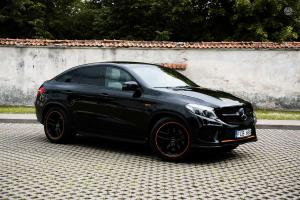 Melns Mercedes-Benz GLE 43 AMG 2018 Kauņa, ar dzinēja tilpumu 3.00 L un nobraukumu 165 tūkst. km par 37999 €, foto 49 vietnē AUTOMOTO.COM.LV