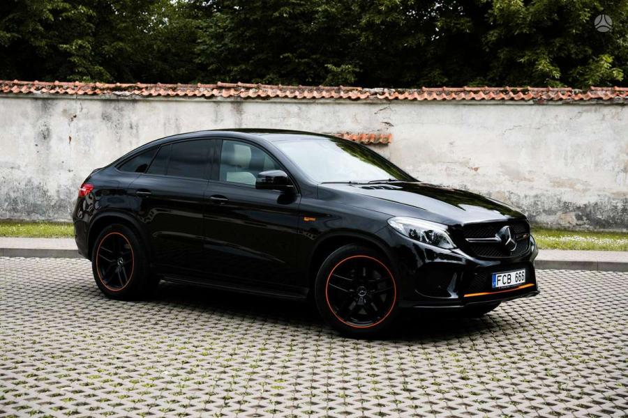 Melns Mercedes-Benz GLE 43 AMG 2018 Kauņa, ar dzinēja tilpumu 3.00 L un nobraukumu 165 tūkst. km par 37999 €, foto 49 vietnē AUTOMOTO.COM.LV