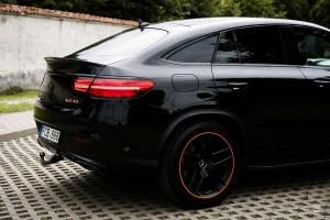 Melns Mercedes-Benz GLE 43 AMG 2018 Kauņa, ar dzinēja tilpumu 3.00 L un nobraukumu 165 tūkst. km par 37999 €, foto 50 vietnē AUTOMOTO.COM.LV