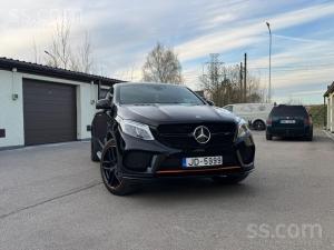 Melns Mercedes-Benz GLE 43 AMG 2018 Rīga, ar dzinēja tilpumu 3.00 L un nobraukumu 235 tūkst. km par 28000 €, foto 3 vietnē AUTOMOTO.COM.LV