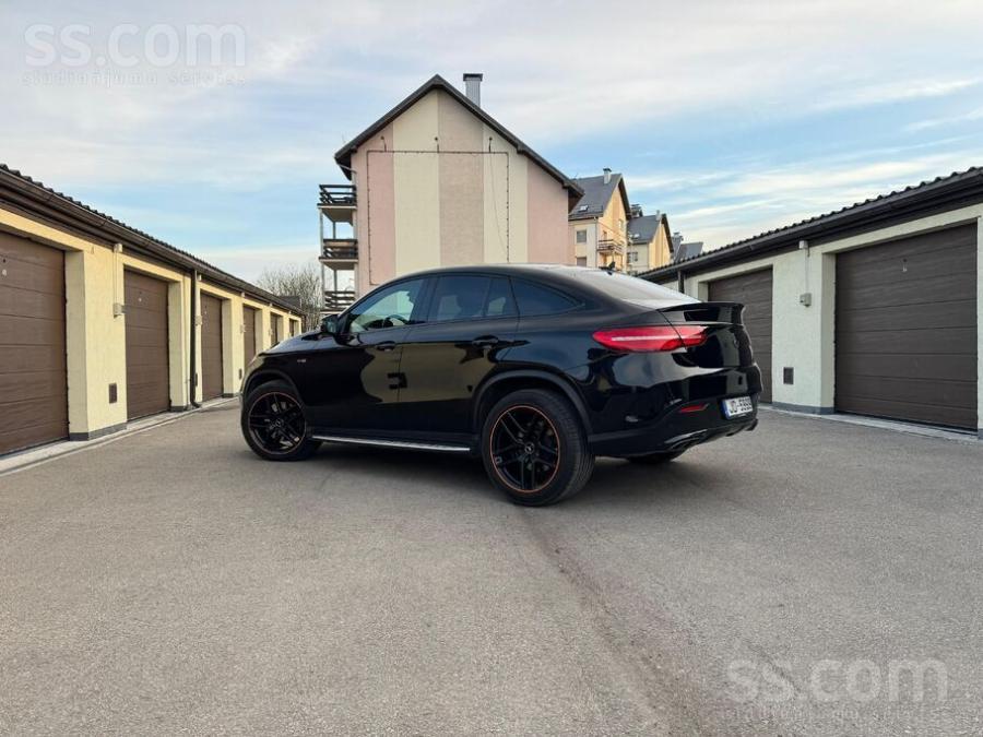 Melns Mercedes-Benz GLE 43 AMG 2018 Rīga, ar dzinēja tilpumu 3.00 L un nobraukumu 235 tūkst. km par 28000 €, foto 6 vietnē AUTOMOTO.COM.LV