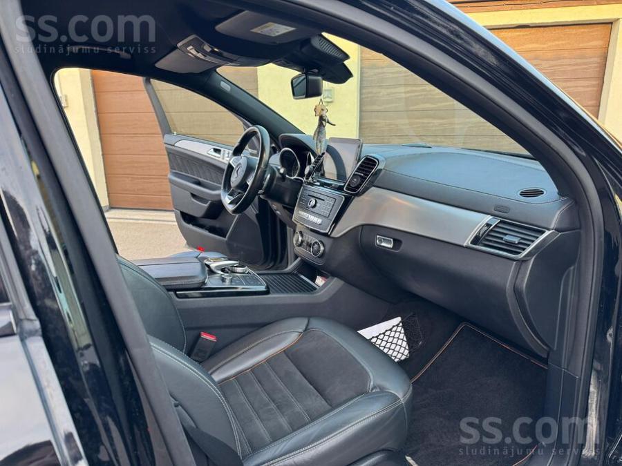 Melns Mercedes-Benz GLE 43 AMG 2018 Rīga, ar dzinēja tilpumu 3.00 L un nobraukumu 235 tūkst. km par 28000 €, foto 7 vietnē AUTOMOTO.COM.LV