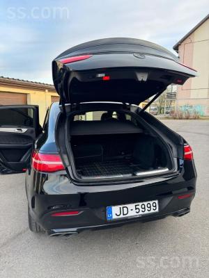 Melns Mercedes-Benz GLE 43 AMG 2018 Rīga, ar dzinēja tilpumu 3.00 L un nobraukumu 235 tūkst. km par 28000 €, foto 9 vietnē AUTOMOTO.COM.LV
