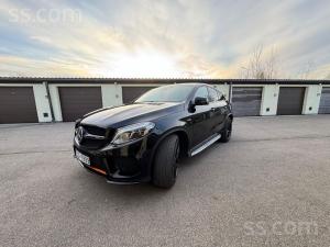 Melns Mercedes-Benz GLE 43 AMG 2018 Rīga, ar dzinēja tilpumu 3.00 L un nobraukumu 235 tūkst. km par 28000 €, foto 13 vietnē AUTOMOTO.COM.LV