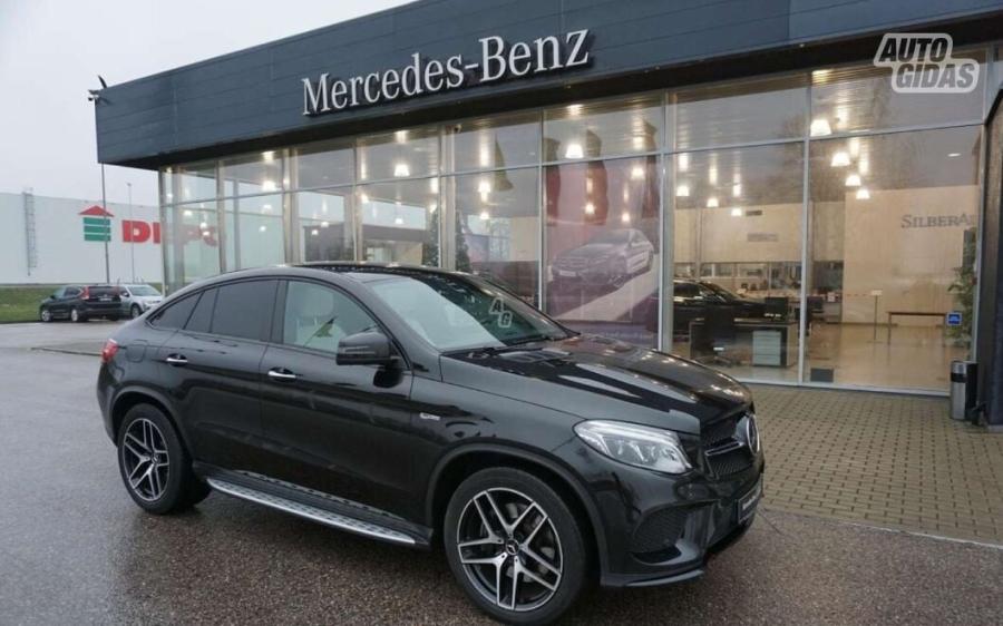 Melns Mercedes-Benz GLE 43 AMG 2019 Klaipėda, ar dzinēja tilpumu 3.00 L un nobraukumu 182 tūkst. km par 33499 €, foto 1 vietnē AUTOMOTO.COM.LV