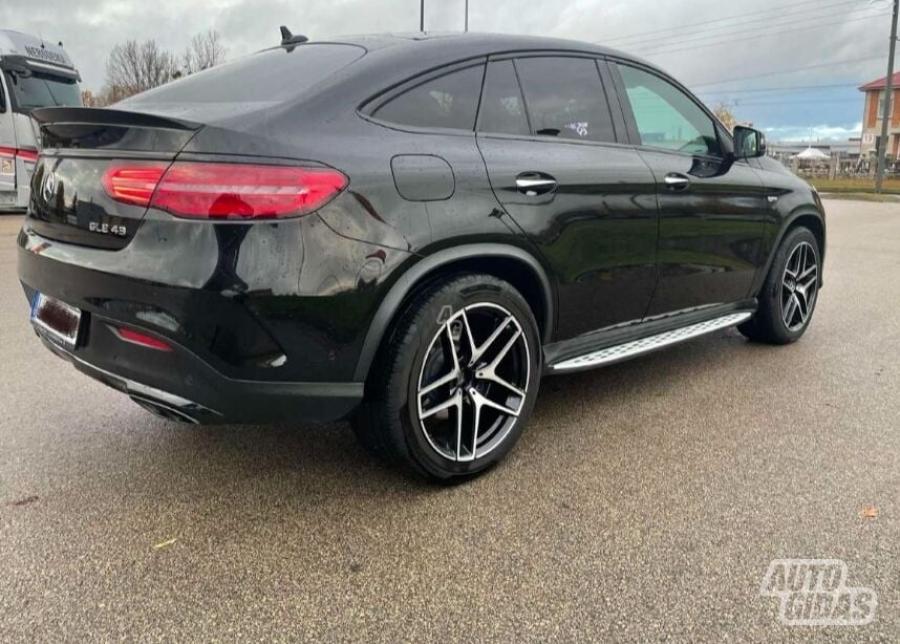 Melns Mercedes-Benz GLE 43 AMG 2019 Klaipėda, ar dzinēja tilpumu 3.00 L un nobraukumu 182 tūkst. km par 33499 €, foto 14 vietnē AUTOMOTO.COM.LV