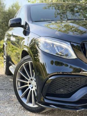Melns Mercedes-Benz GLE 43 AMG 2019 Šauļi, ar dzinēja tilpumu 3.00 L un nobraukumu 120 tūkst. km par 38000 €, foto 6 vietnē AUTOMOTO.COM.LV