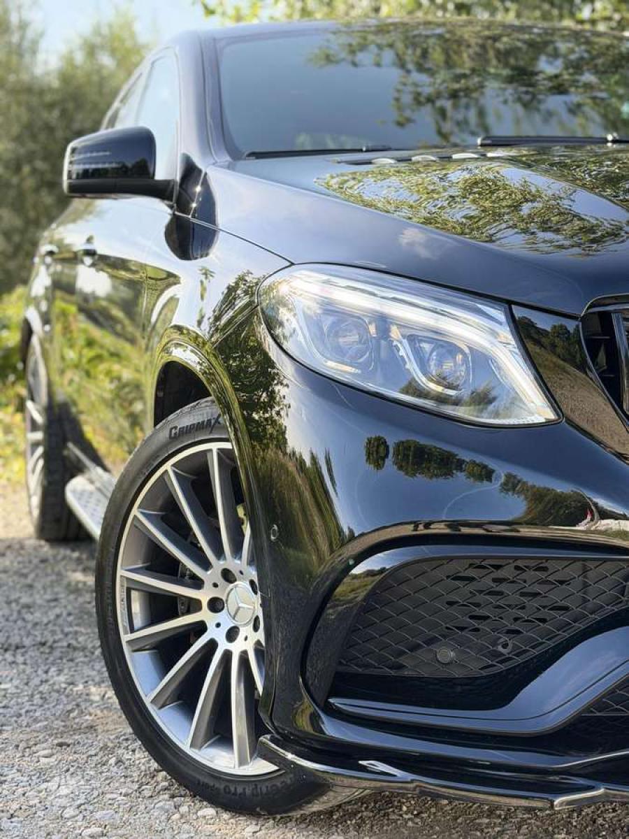 Melns Mercedes-Benz GLE 43 AMG 2019 Šauļi, ar dzinēja tilpumu 3.00 L un nobraukumu 120 tūkst. km par 38000 €, foto 6 vietnē AUTOMOTO.COM.LV