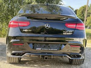 Melns Mercedes-Benz GLE 43 AMG 2019 Šauļi, ar dzinēja tilpumu 3.00 L un nobraukumu 120 tūkst. km par 38000 €, foto 14 vietnē AUTOMOTO.COM.LV