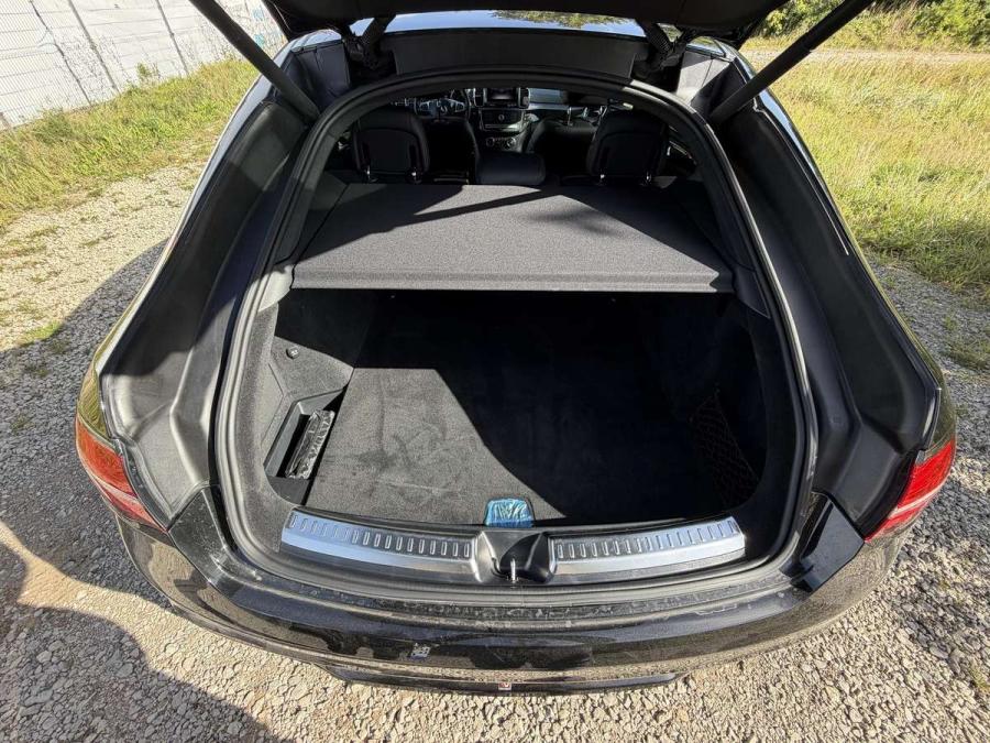 Melns Mercedes-Benz GLE 43 AMG 2019 Šauļi, ar dzinēja tilpumu 3.00 L un nobraukumu 120 tūkst. km par 38000 €, foto 29 vietnē AUTOMOTO.COM.LV