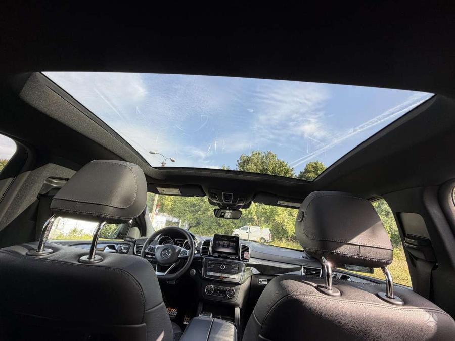 Melns Mercedes-Benz GLE 43 AMG 2019 Šauļi, ar dzinēja tilpumu 3.00 L un nobraukumu 120 tūkst. km par 38000 €, foto 34 vietnē AUTOMOTO.COM.LV