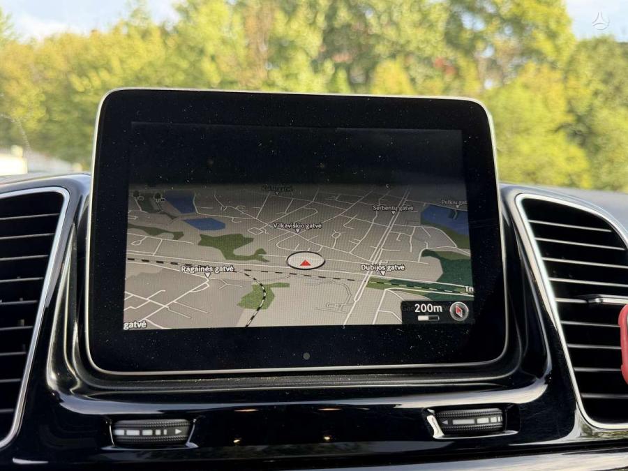 Melns Mercedes-Benz GLE 43 AMG 2019 Šauļi, ar dzinēja tilpumu 3.00 L un nobraukumu 120 tūkst. km par 38000 €, foto 36 vietnē AUTOMOTO.COM.LV