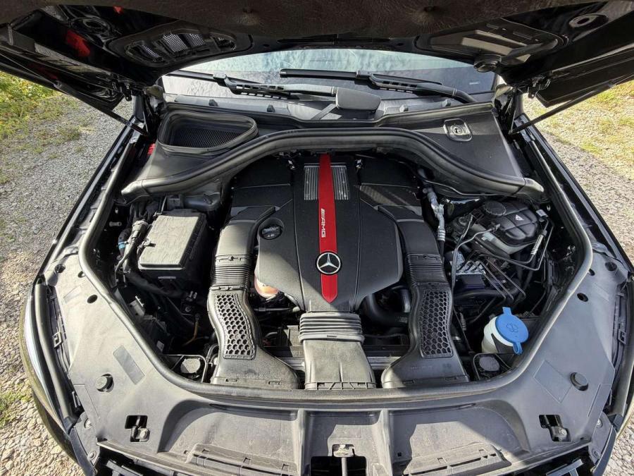 Melns Mercedes-Benz GLE 43 AMG 2019 Šauļi, ar dzinēja tilpumu 3.00 L un nobraukumu 120 tūkst. km par 38000 €, foto 39 vietnē AUTOMOTO.COM.LV
