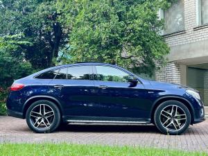 Синий Мерседес GLE 43 AMG 2018 в Рига, объемом двигателя 3.00 л и пробегом 155 тыс. км за 31400 €, фото 3 на AUTOMOTO.COM.LV