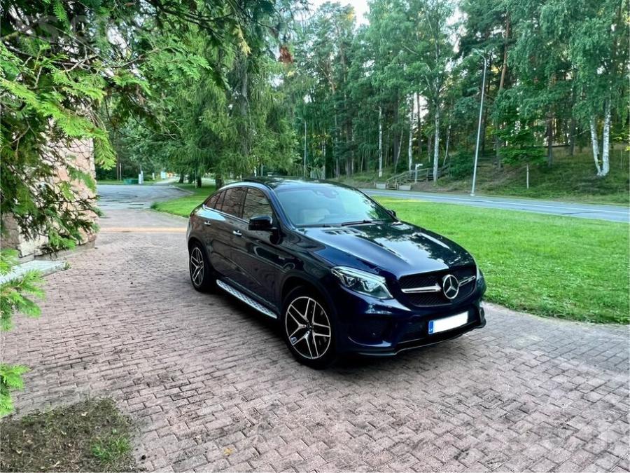 Синий Мерседес GLE 43 AMG 2018 в Рига, объемом двигателя 3.00 л и пробегом 155 тыс. км за 31400 €, фото 4 на AUTOMOTO.COM.LV