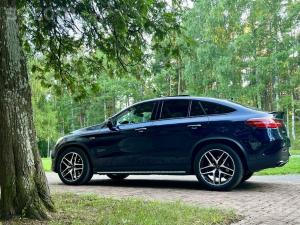 Синий Мерседес GLE 43 AMG 2018 в Рига, объемом двигателя 3.00 л и пробегом 155 тыс. км за 31400 €, фото 7 на AUTOMOTO.COM.LV