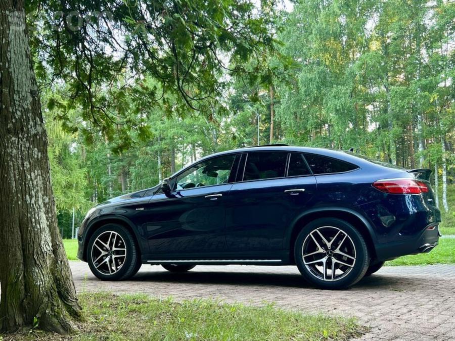 Синий Мерседес GLE 43 AMG 2018 в Рига, объемом двигателя 3.00 л и пробегом 155 тыс. км за 31400 €, фото 7 на AUTOMOTO.COM.LV