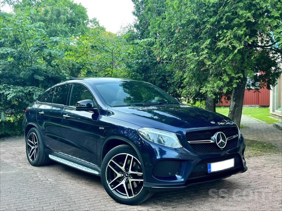 Синий Мерседес GLE 43 AMG 2018 в Рига, объемом двигателя 3.00 л и пробегом 156 тыс. км за 31400 €, фото 1 на AUTOMOTO.COM.LV