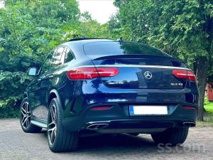 Синий Мерседес GLE 43 AMG 2018 в Рига, объемом двигателя 3.00 л и пробегом 156 тыс. км за 31400 €, фото 3 на AUTOMOTO.COM.LV