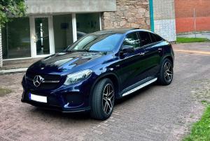 Синий Мерседес GLE 43 AMG 2018 в Рига, объемом двигателя 3.00 л и пробегом 156 тыс. км за 31400 €, фото 5 на AUTOMOTO.COM.LV