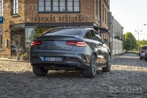 Серый Мерседес GLE 43 AMG 2017 в Рига, объемом двигателя 3.00 л и пробегом 152 тыс. км за 33900 €, фото 7 на AUTOMOTO.COM.LV