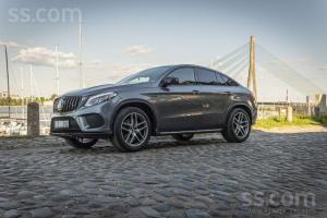 Серый Мерседес GLE 43 AMG 2017 в Рига, объемом двигателя 3.00 л и пробегом 152 тыс. км за 33900 €, фото 8 на AUTOMOTO.COM.LV