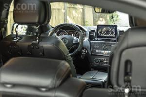 Серый Мерседес GLE 43 AMG 2017 в Рига, объемом двигателя 3.00 л и пробегом 152 тыс. км за 33900 €, фото 10 на AUTOMOTO.COM.LV