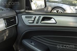 Серый Мерседес GLE 43 AMG 2017 в Рига, объемом двигателя 3.00 л и пробегом 152 тыс. км за 33900 €, фото 11 на AUTOMOTO.COM.LV