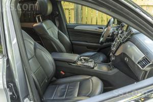 Серый Мерседес GLE 43 AMG 2017 в Рига, объемом двигателя 3.00 л и пробегом 152 тыс. км за 33900 €, фото 12 на AUTOMOTO.COM.LV