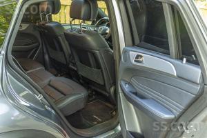 Серый Мерседес GLE 43 AMG 2017 в Рига, объемом двигателя 3.00 л и пробегом 152 тыс. км за 33900 €, фото 13 на AUTOMOTO.COM.LV