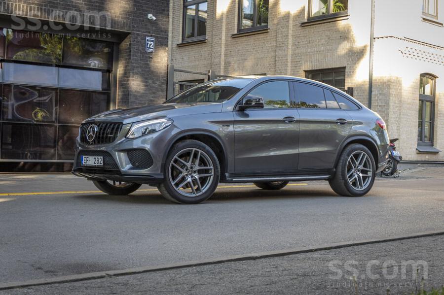 Серый Мерседес GLE 43 AMG 2017 в Рига, объемом двигателя 3.00 л и пробегом 152 тыс. км за 33900 €, фото 16 на AUTOMOTO.COM.LV