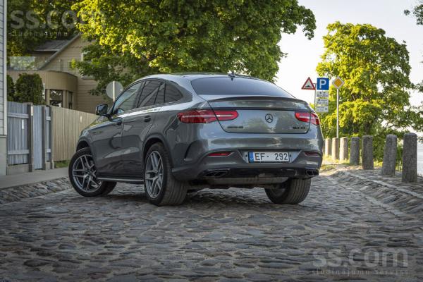Серый Мерседес GLE 43 AMG 2017 в Рига, объемом двигателя 3.00 л и пробегом 152 тыс. км за 32500 €, фото 4 на AUTOMOTO.COM.LV