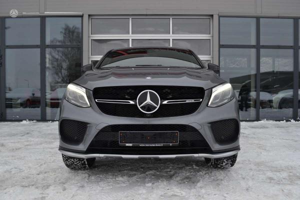Grey Mercedes-Benz GLE 43 AMG 2017 in Vilnius, with an engine capacity of 3.00 L and mileage of 184 thousand km for 35000 €, photo 3 on AUTOMOTO.COM.LV