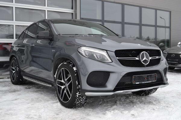 Grey Mercedes-Benz GLE 43 AMG 2017 in Vilnius, with an engine capacity of 3.00 L and mileage of 184 thousand km for 35000 €, photo 4 on AUTOMOTO.COM.LV